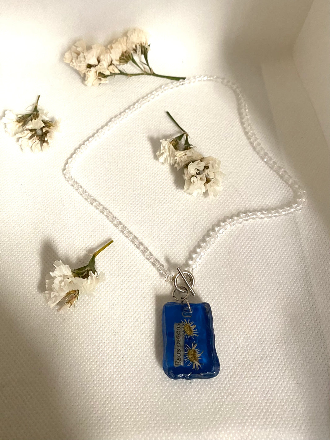 Joyería hecha a mano en Barcelona, usando plantas y flores. – Endek Nature